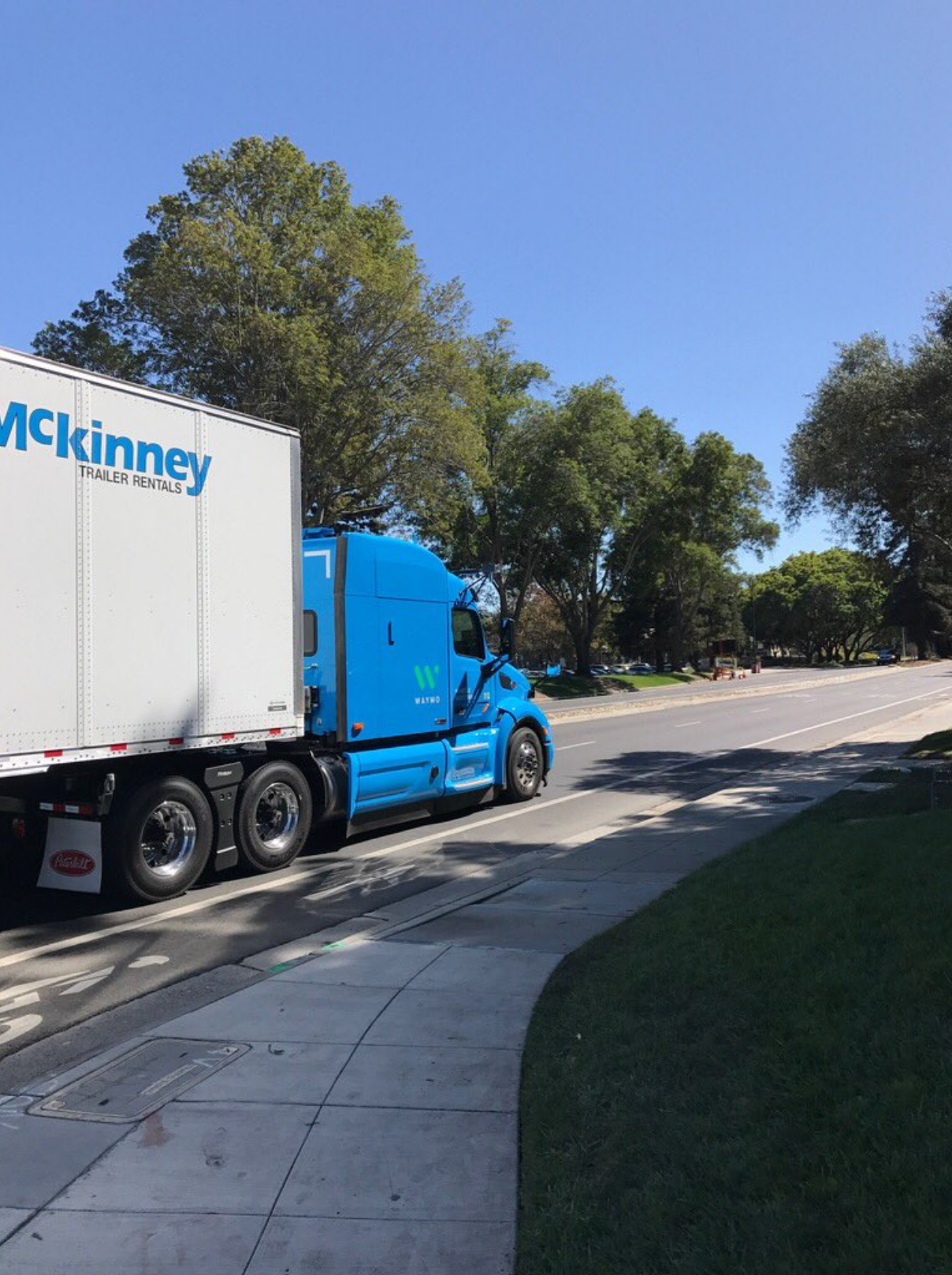 Waymo’s Autonomous Semi-Truck Spotted – The Last Driver License Holder…
