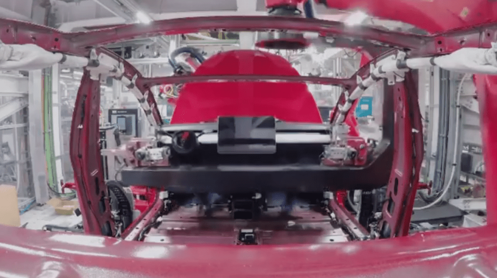 Video of Tesla Model 3 Assembly – The Last Driver License Holder…