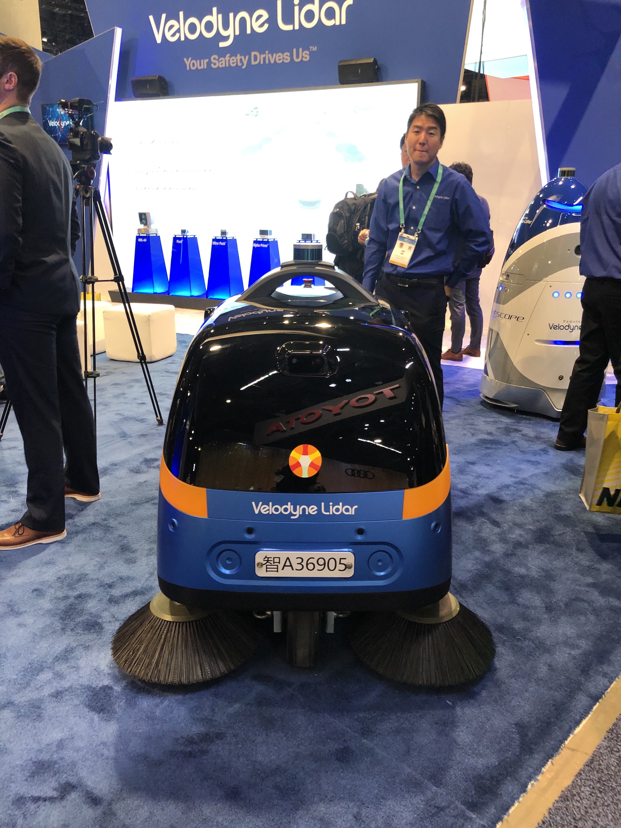 Autonomous Street Sweeper – The Last Driver License Holder…