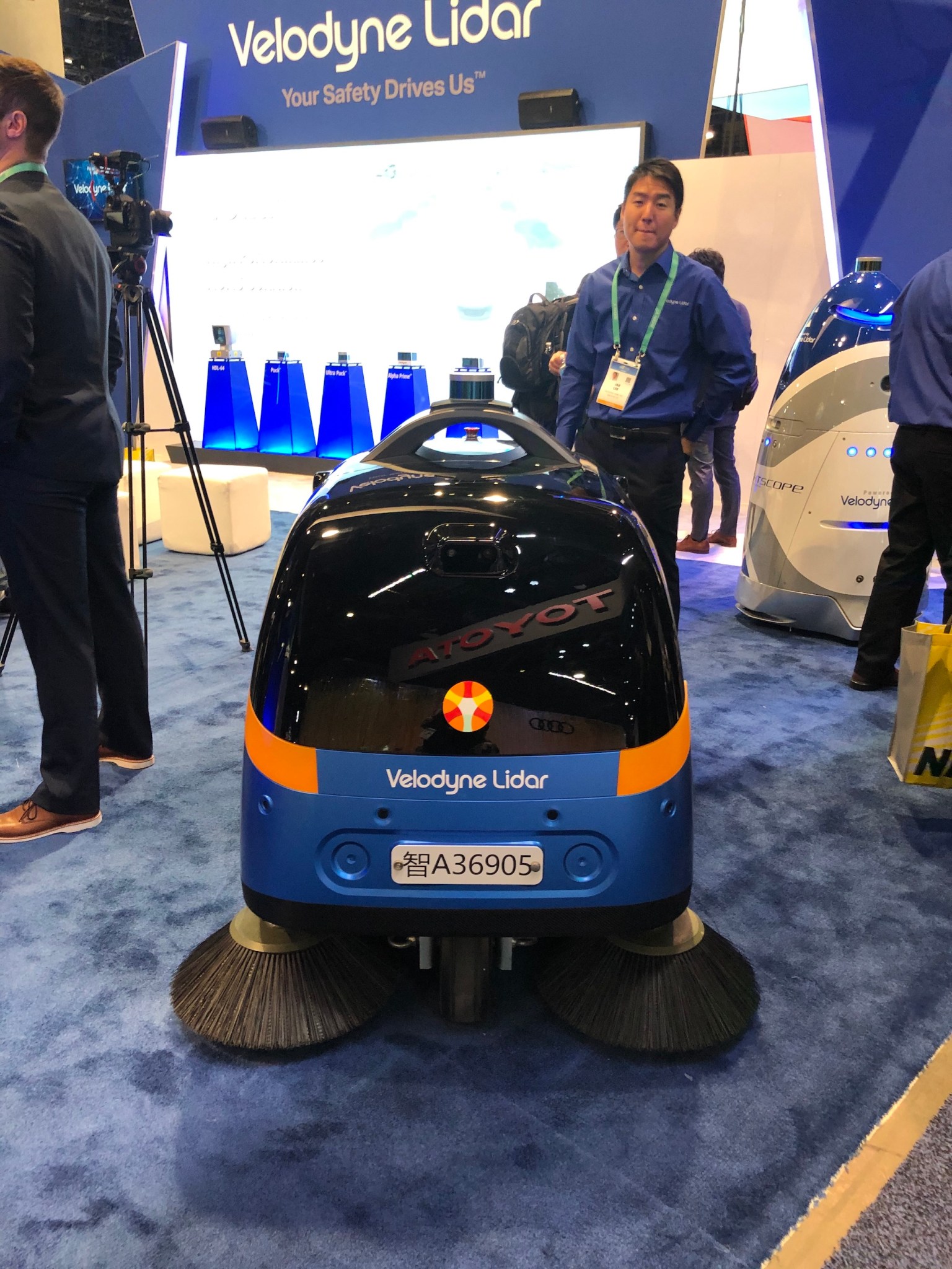 Autonomous Street Sweeper – The Last Driver License Holder…