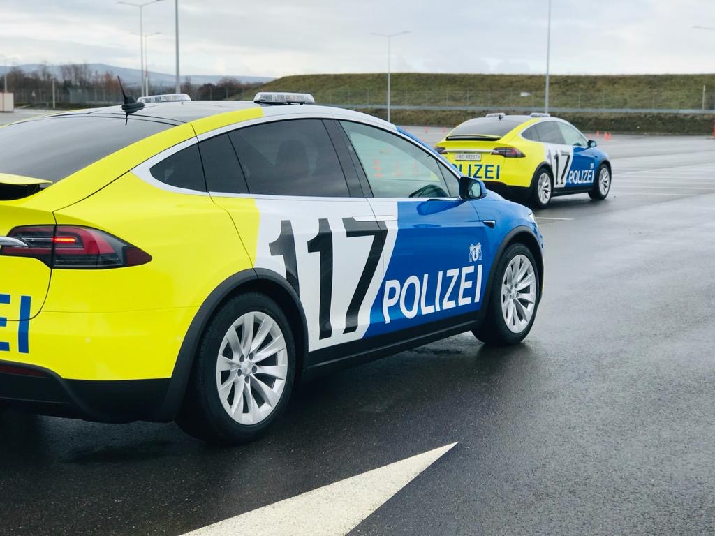 Experiences Of The Cantonal Police Of Basel-Stadt With The Tesla Model ...