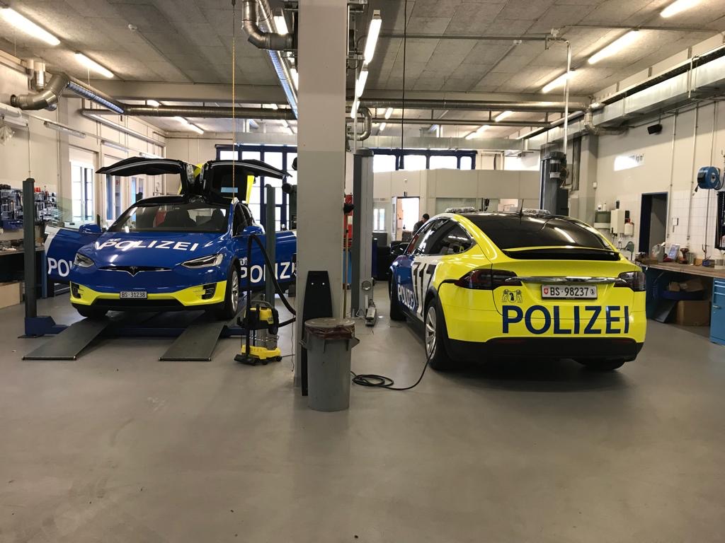 Experiences Of The Cantonal Police Of Basel-Stadt With The Tesla Model ...