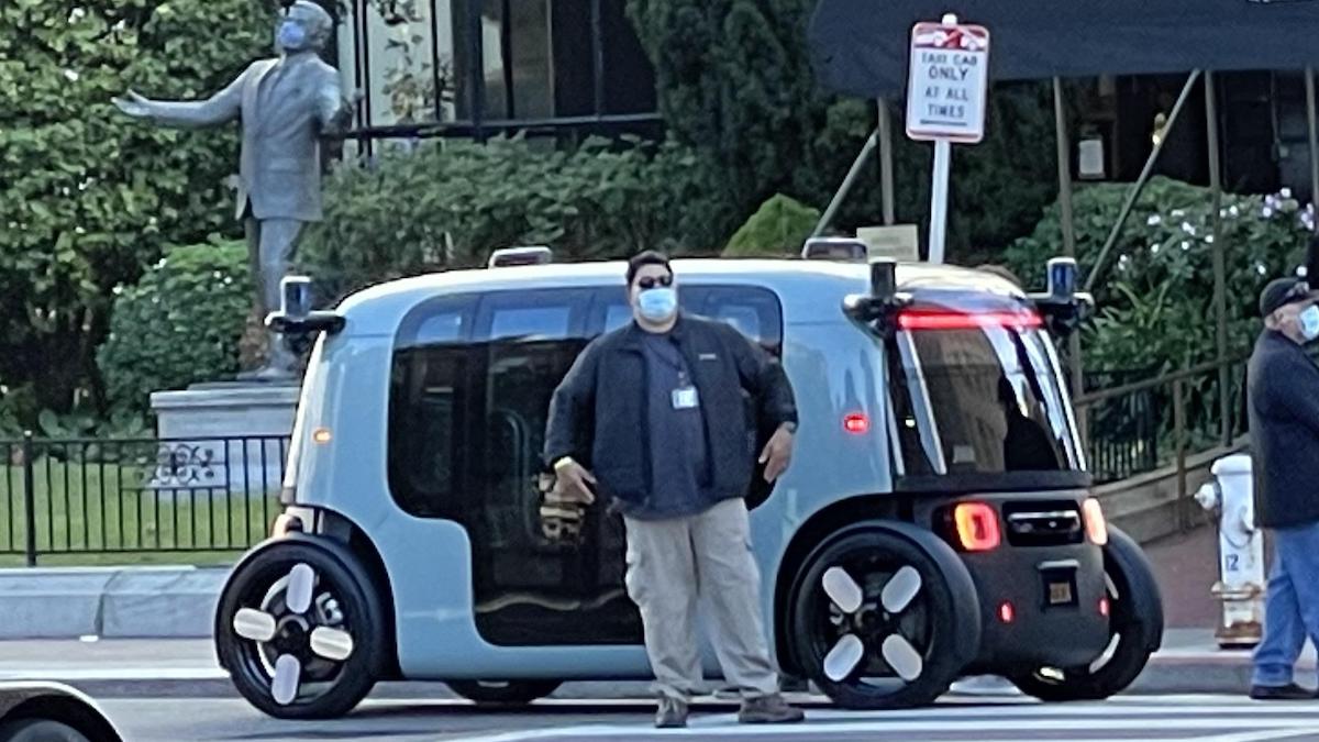 Newly Developed Zoox-Vehicle Spotted Before Reveal – The Last Driver ...