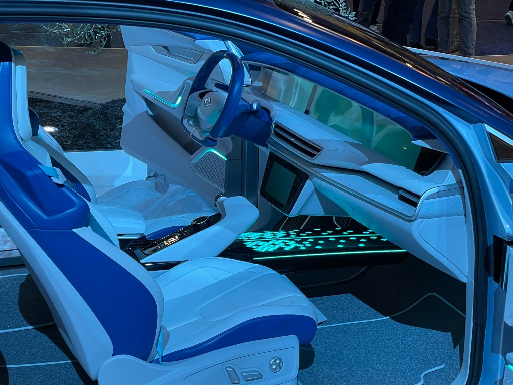 Togg Unveils Electric Concept Car – The Last Driver License Holder…