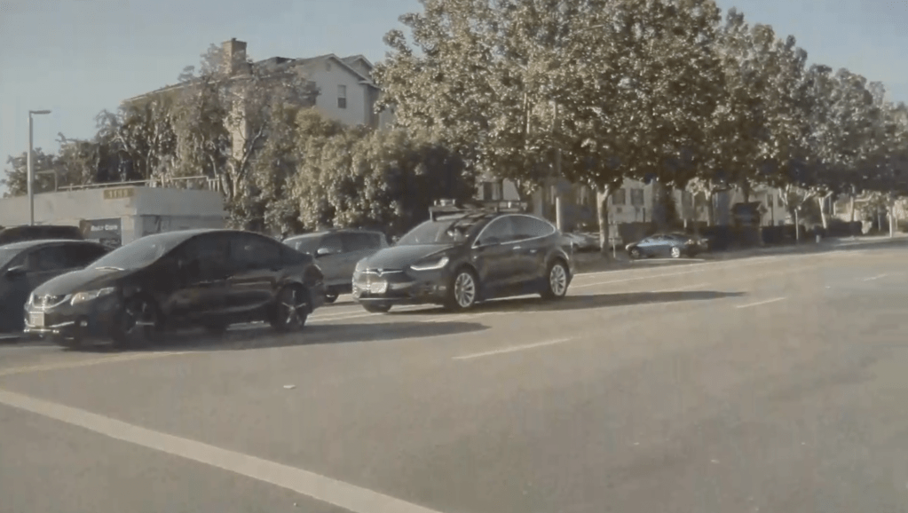 Yet another Tesla spotted with a LiDAR rack – The Last Driver License ...