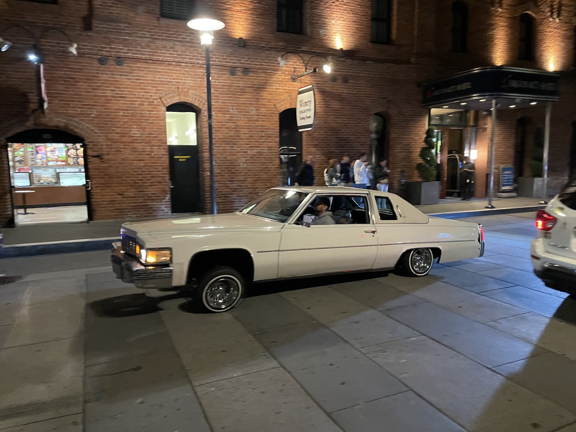 Concours d’Élégance Low Rider – The Last Driver License Holder…