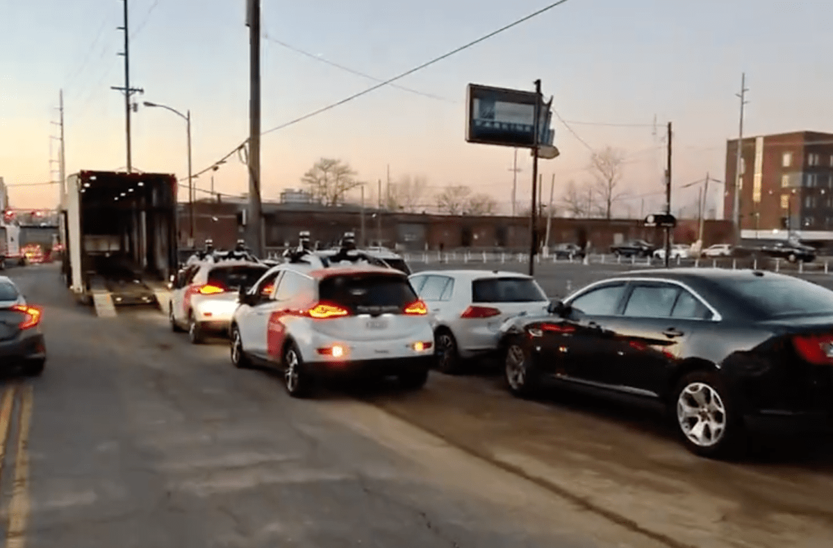 Cruise Spotted in Nashville – The Last Driver License Holder…