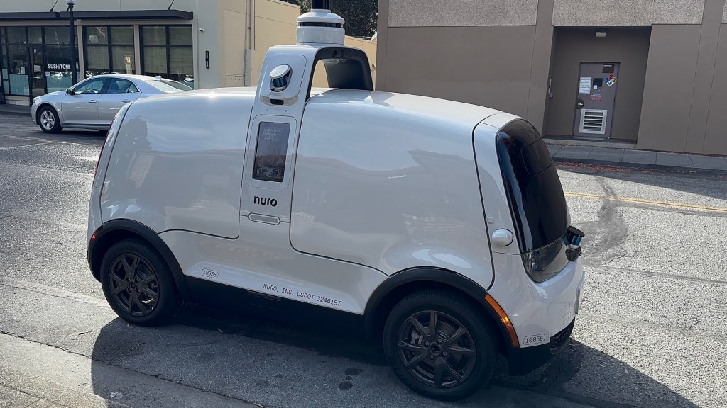 First Encounter With Nuro Delivery Robot in the Wild – The Last Driver ...