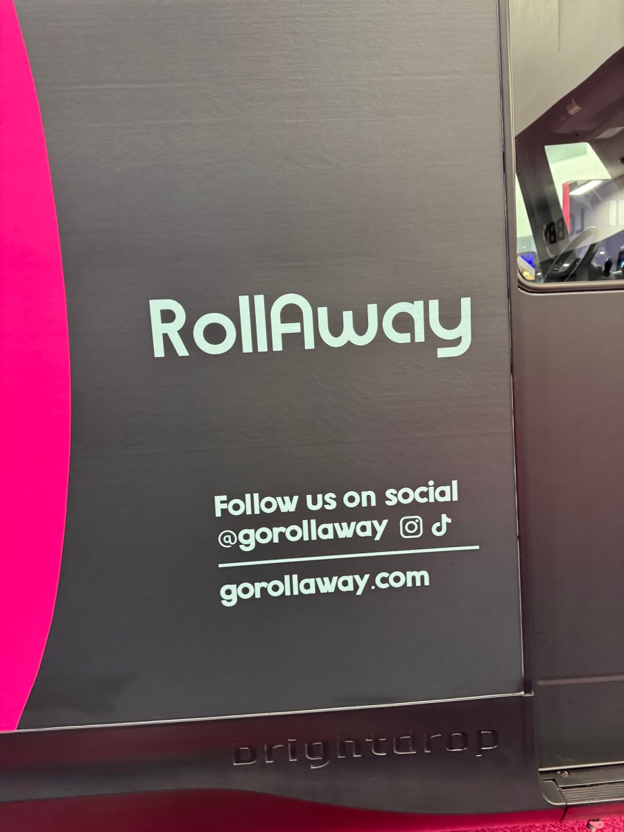 RollAway: The Electric Motorhome – The Last Driver License Holder…