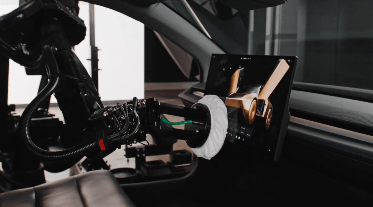 Tesla’s Cleaning Robot for the Cybercab – The Last Driver License Holder…