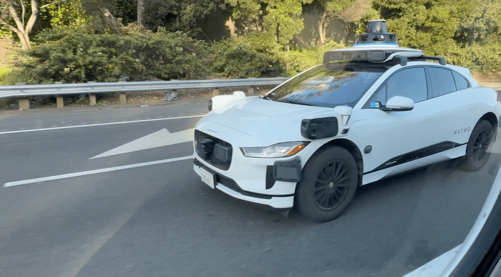 Waymo on Highway 101 With Additional Sensors – The Last Driver License ...